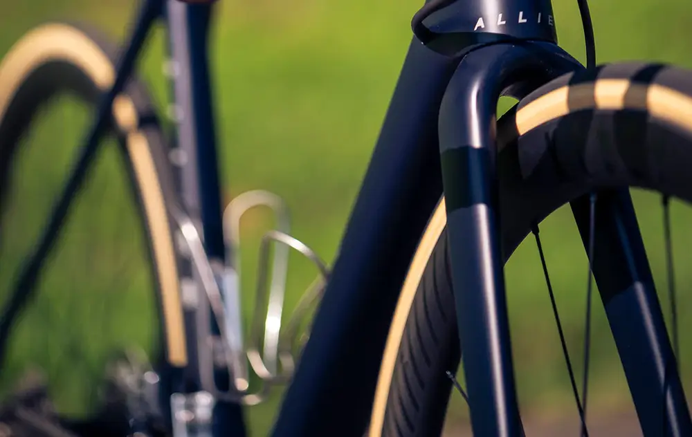 2023 Allied Alfa Disc Force AXS – Specs, Comparisons, Reviews – 99 Spokes