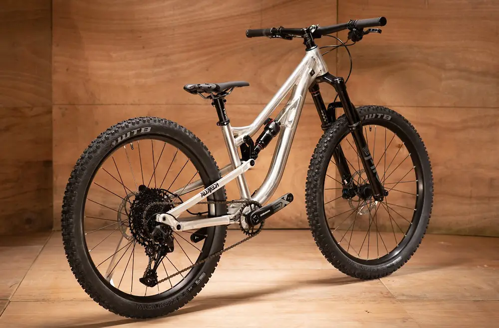 2020 Alutech Joo 26 – Specs, Comparisons, Reviews – 99 Spokes