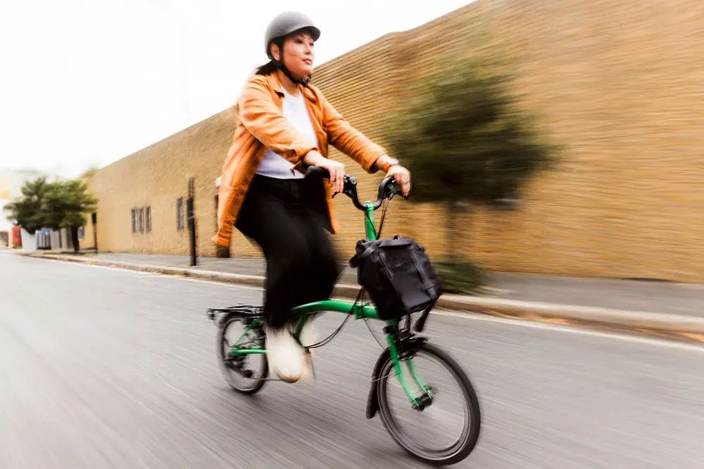 2025 Brompton C Line with Roller Rack - 4-speed – Specs, Comparisons ...