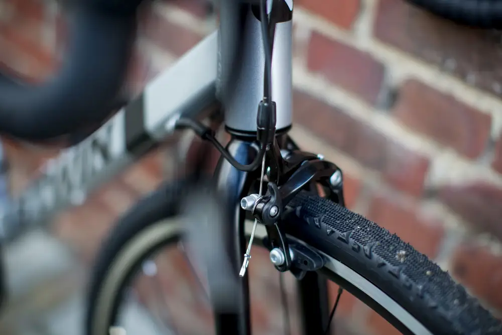 2024 B’TWIN Triban 100 Cycle Touring Road Bike – Specs, Comparisons ...