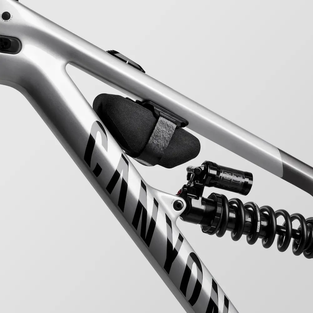 2023 Canyon Spectral CF 8 – Specs, Comparisons, Reviews – 99 Spokes
