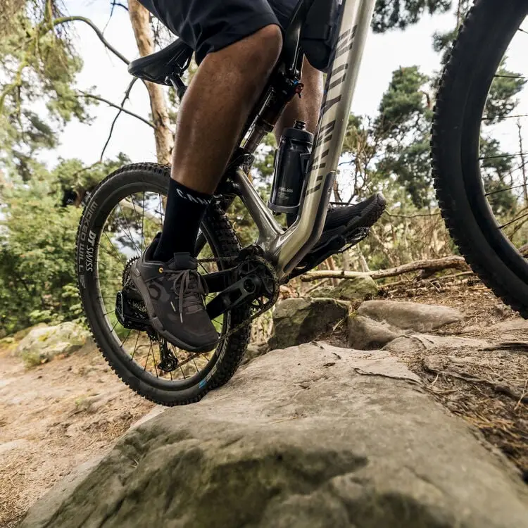 2024 Canyon Neuron CF 8 – Specs, Comparisons, Reviews – 99 Spokes