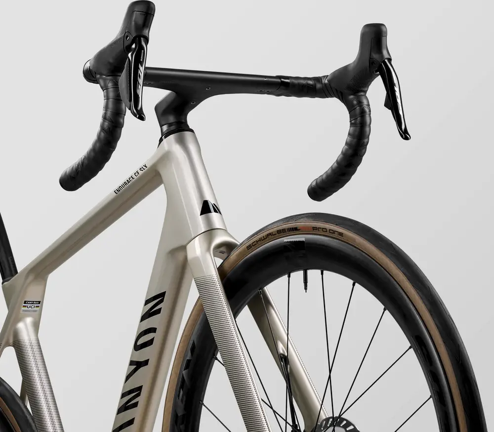 2025 Canyon Endurace CF SLX 7 Di2 AR46 – Specs, Comparisons, Reviews ...