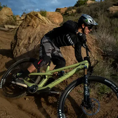 2025 Canyon Spectral 125 CF 9 – Specs, Comparisons, Reviews – 99 Spokes
