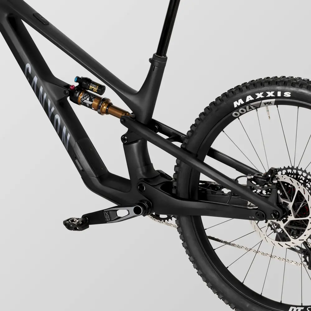 2025 Canyon Spectral CF 9 – Specs, Comparisons, Reviews – 99 Spokes
