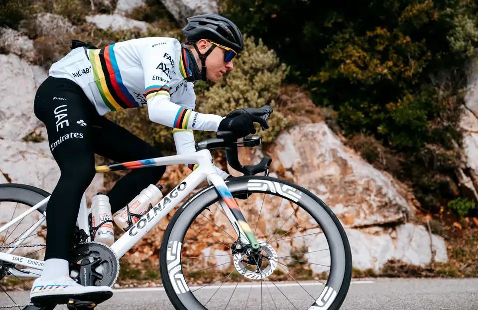 2025 Colnago V5Rs Campagnolo Super Record WRL – Specs, Comparisons ...