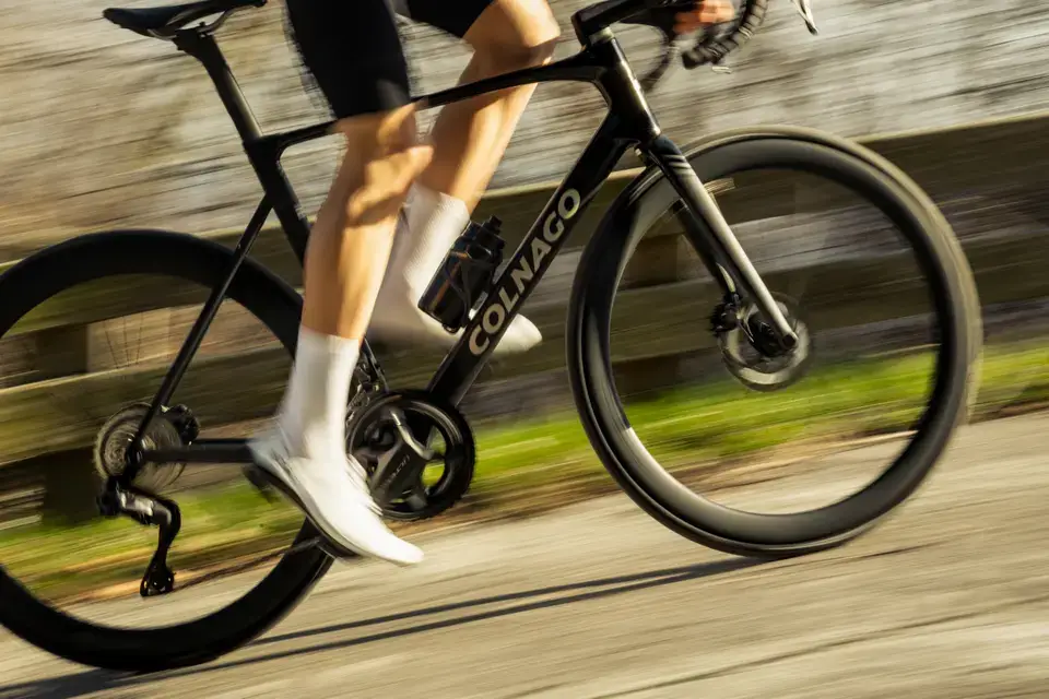 2025 Colnago V5Rs Shimano Ultegra Di2 – Specs, Comparisons, Reviews ...