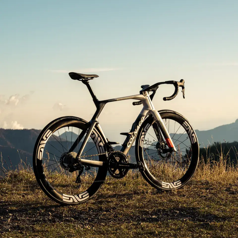 2025 Colnago Y1Rs Shimano Dura Ace Di2 – Specs, Comparisons, Reviews – 99 Spokes
