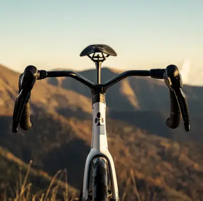 Compare: 2025 Colnago Y1Rs Shimano Dura Ace Di2 vs Pinarello DOGMA F ...