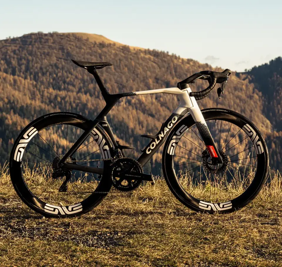 2025 Colnago Y1Rs Sram Red eTap AXS – Specs, Comparisons, Reviews – 99 ...