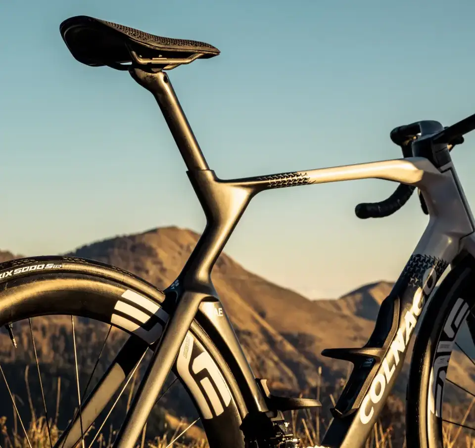 2025 Colnago Y1Rs Sram Red eTap AXS – Specs, Comparisons, Reviews – 99 ...