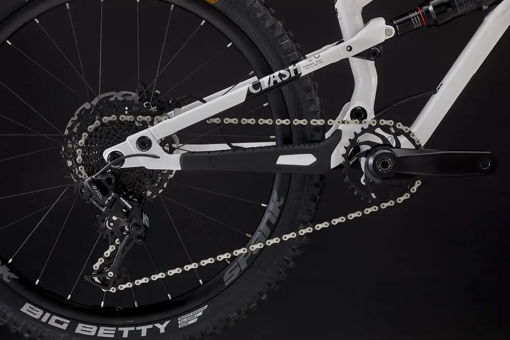 2022 Commençal CLASH 24 V2 – Specs, Comparisons, Reviews – 99 Spokes