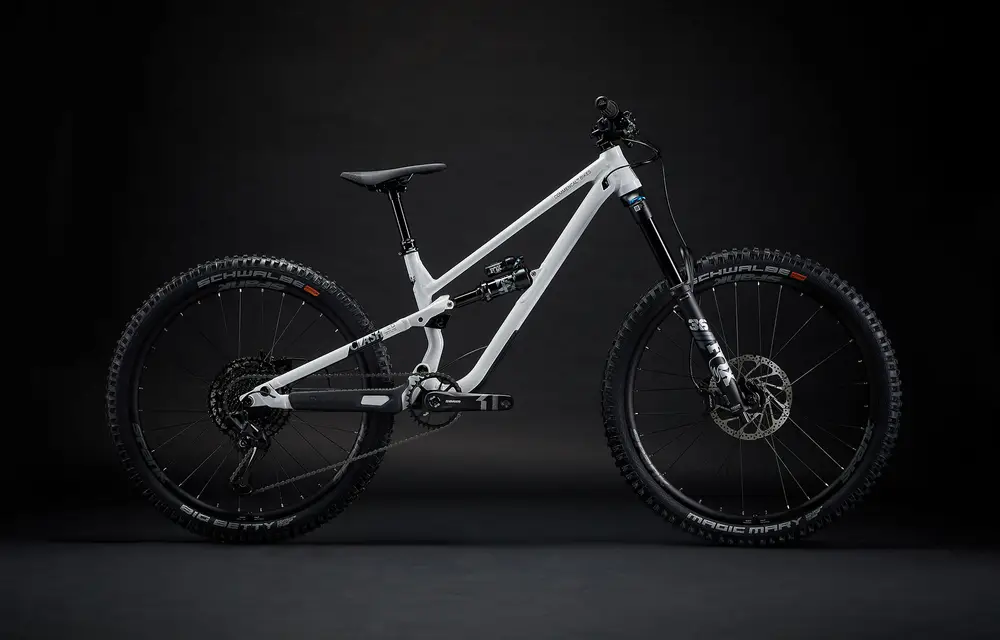 2022 Commençal CLASH – Specs, Comparisons, Reviews – 99 Spokes