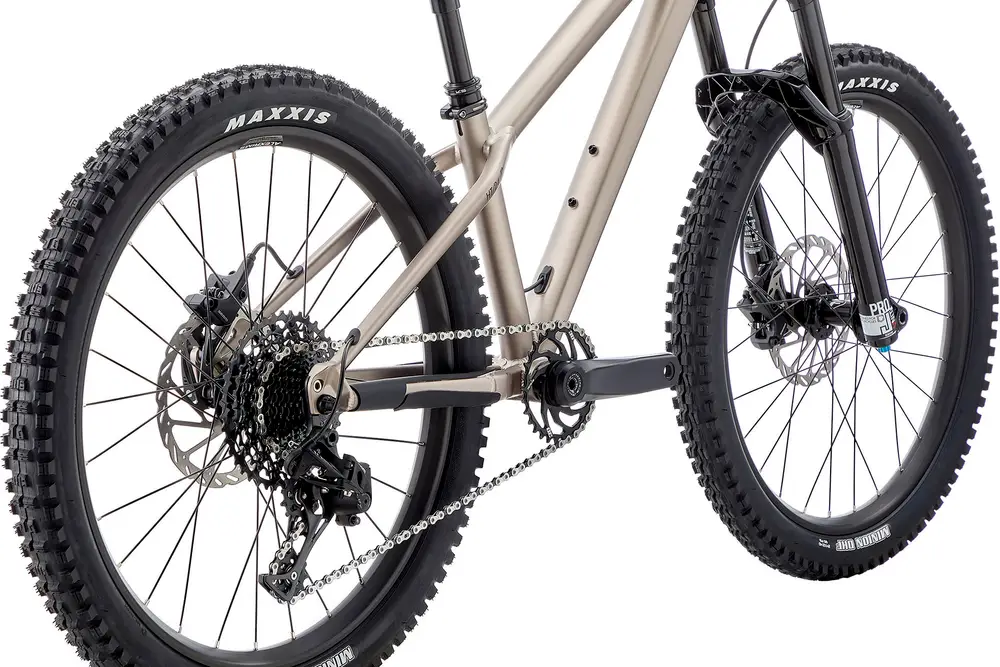 2022 Commençal META HT 24 V2 – Specs, Comparisons, Reviews – 99 Spokes