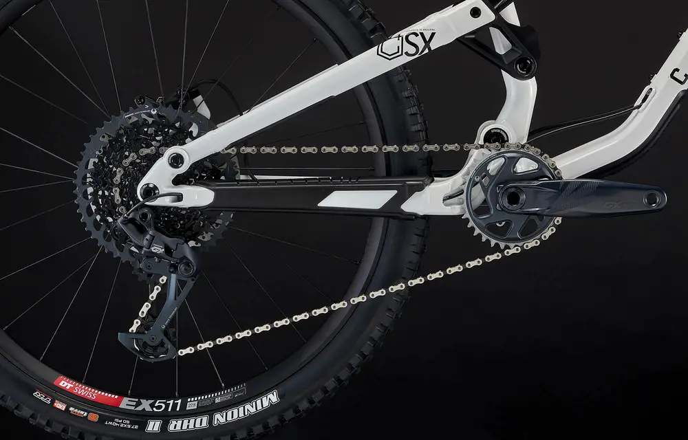 2022 Commençal META SX V4 RACE – Specs, Comparisons, Reviews – 99 Spokes