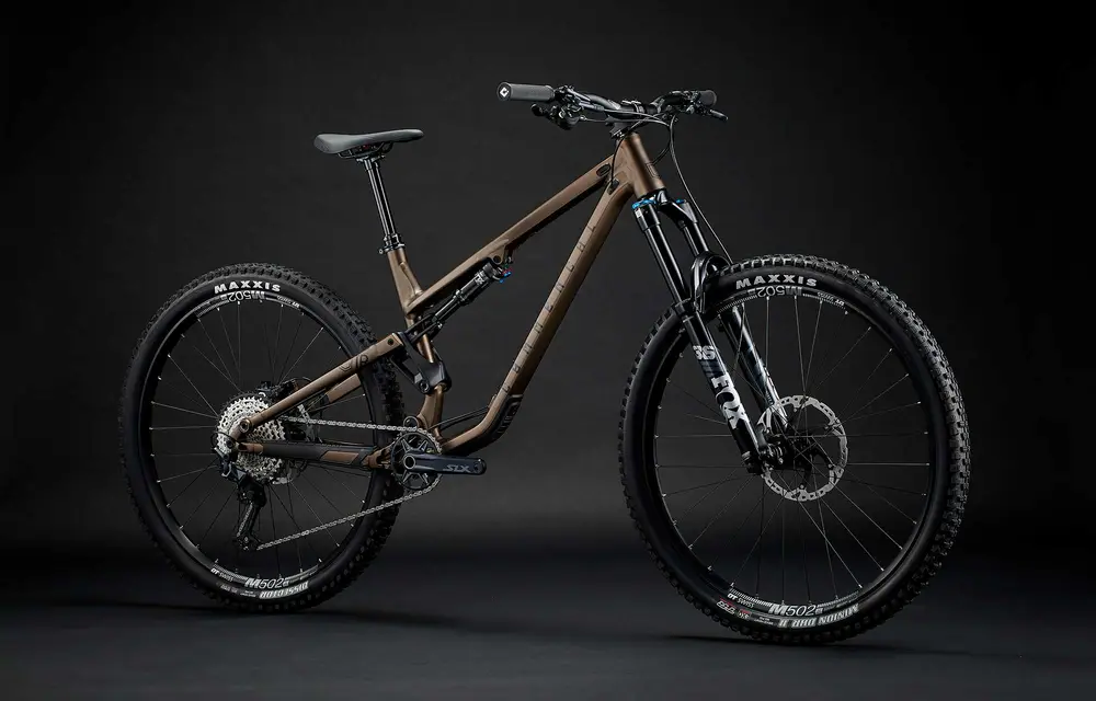 2022 Commençal META TR V4 ESSENTIAL – Specs, Comparisons, Reviews – 99 ...