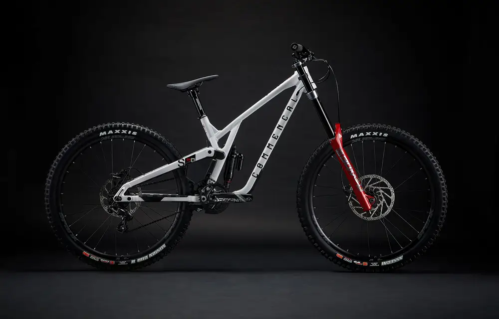 2022 Commençal SUPREME DH V5 – Specs, Comparisons, Reviews – 99 Spokes