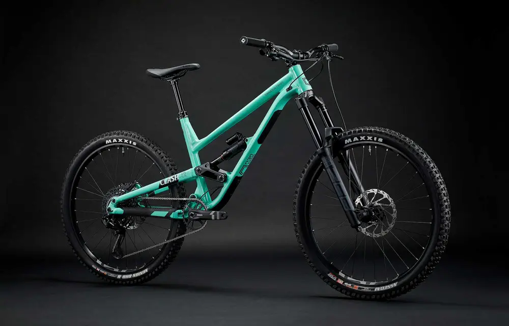 2023 Commençal CLASH RIDE – Spécifications, comparaisons, avis – 99 Spokes