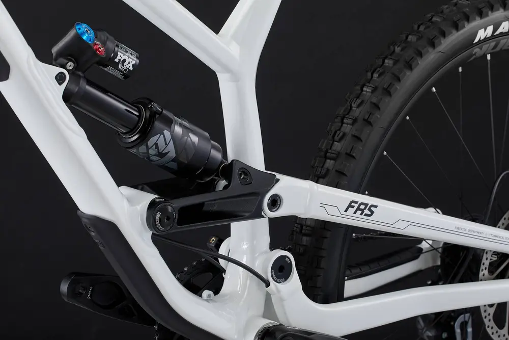 2023 Commençal FRS ESSENTIAL – Specs, Comparisons, Reviews – 99 Spokes