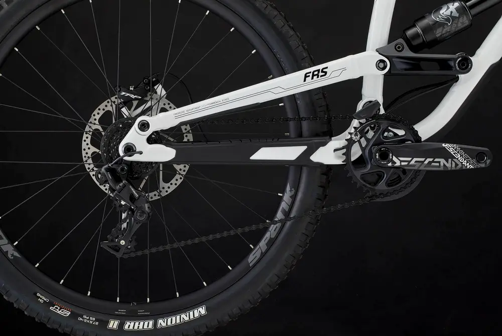 2023 Commençal FRS ESSENTIAL – Specs, Comparisons, Reviews – 99 Spokes