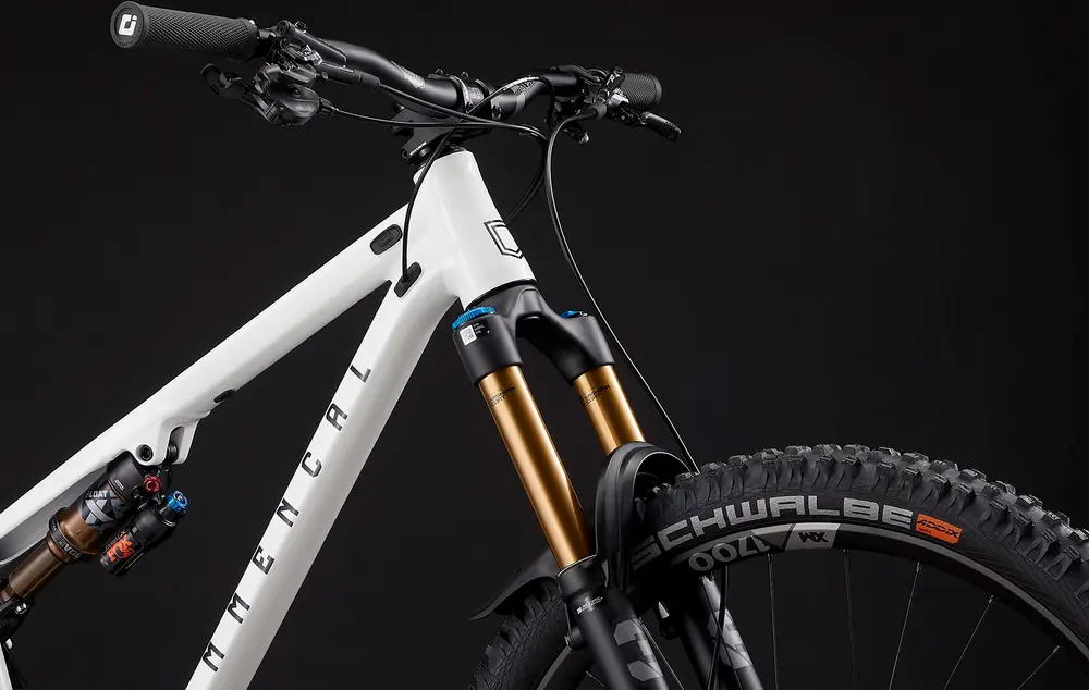 2023 Commençal META TR V4 SIGNATURE – Specs, Comparisons, Reviews – 99 ...