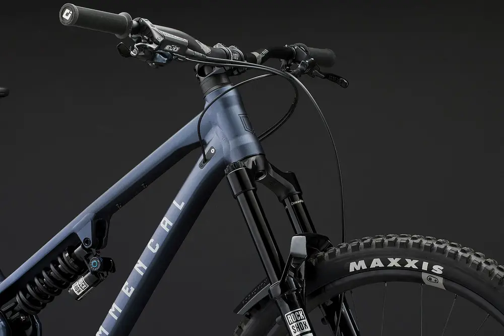 2023 Commençal META V5 RACE – Specs, Comparisons, Reviews – 99 Spokes