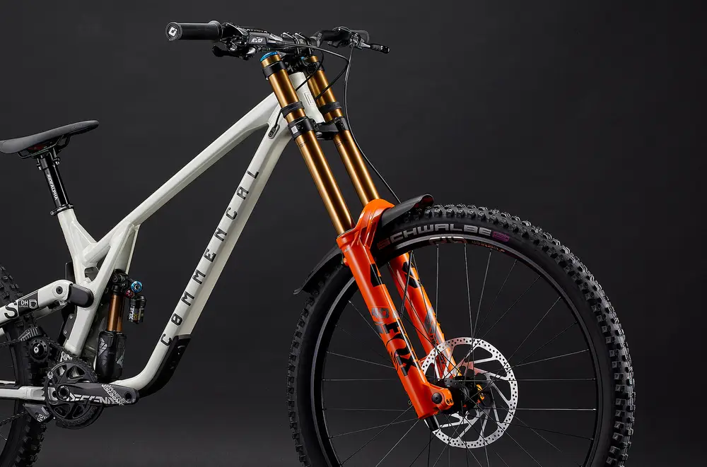 2023 Commençal SUPREME DH V5 SIGNATURE – Specs, Comparisons, Reviews ...