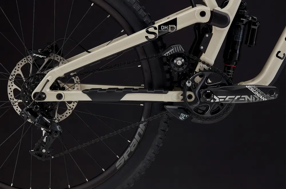 2023 Commençal SUPREME DH V5 XS NEW ROCKSHOX – Specs, Comparisons ...