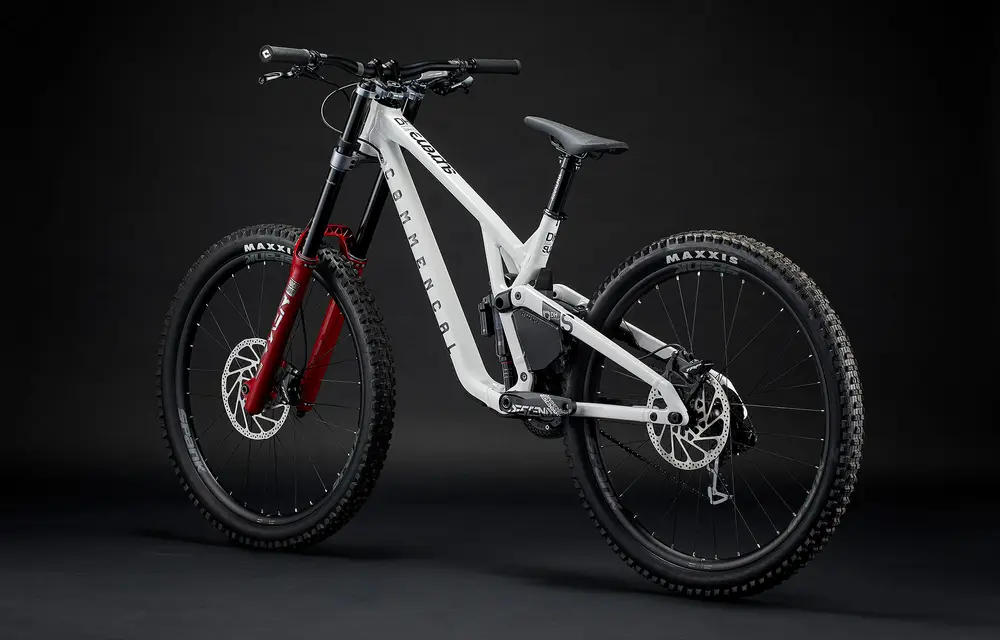 2023 Commençal SUPREME DH V5 – Specs, Comparisons, Reviews – 99 Spokes