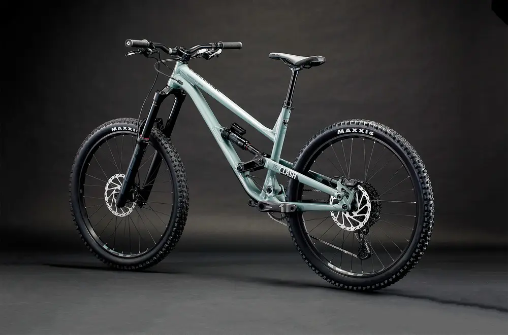2024 Commençal CLASH RIDE NEW ROCKSHOX – Specs, Comparisons, Reviews ...