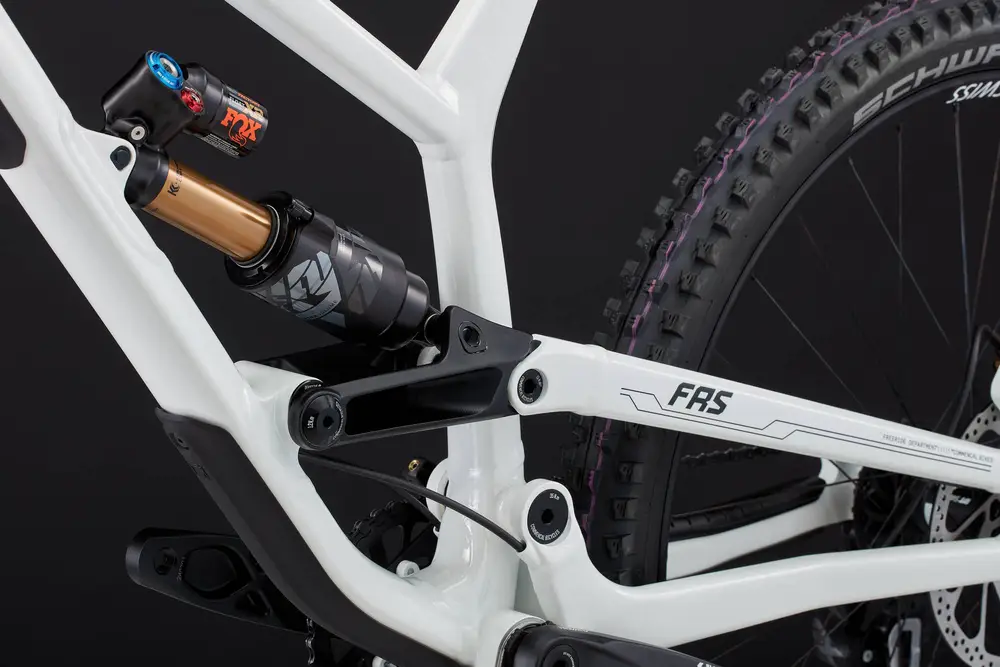 2024 Commençal FRS SIGNATURE – Specs, Comparisons, Reviews – 99 Spokes
