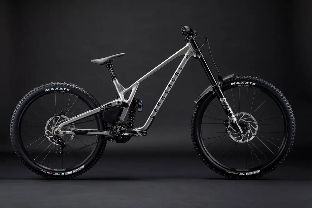2024 Commençal SUPREME DH V5 ESSENTIAL – Specs, Comparisons, Reviews ...