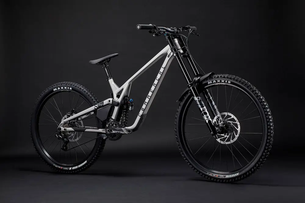2024 Commençal SUPREME DH V5 ESSENTIAL – Specs, Comparisons, Reviews ...