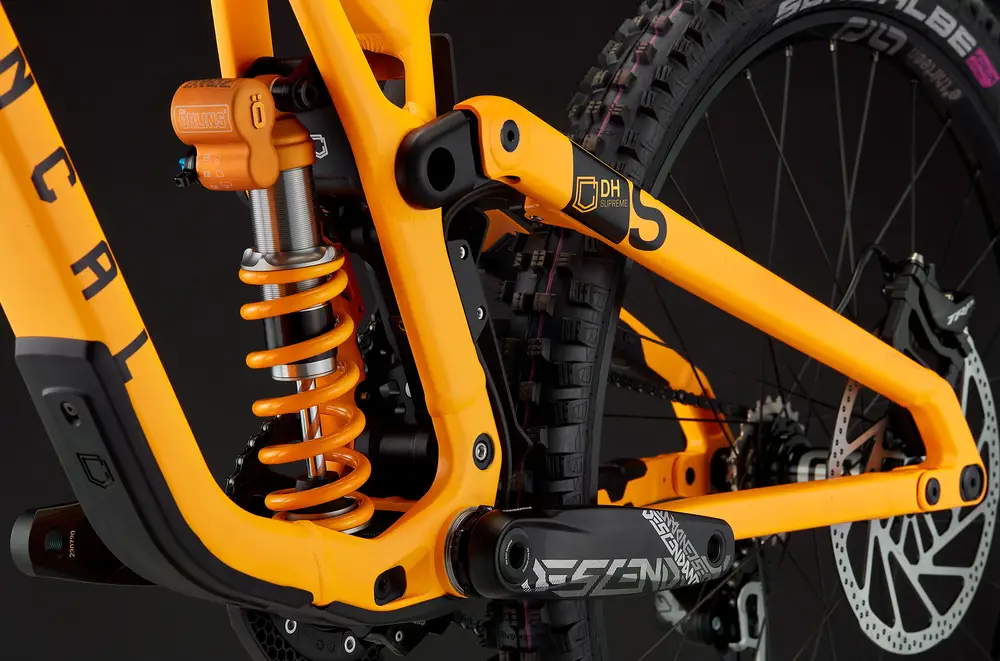 2024 Commençal SUPREME DH V5 OHLINS EDITION – Specs, Comparisons ...
