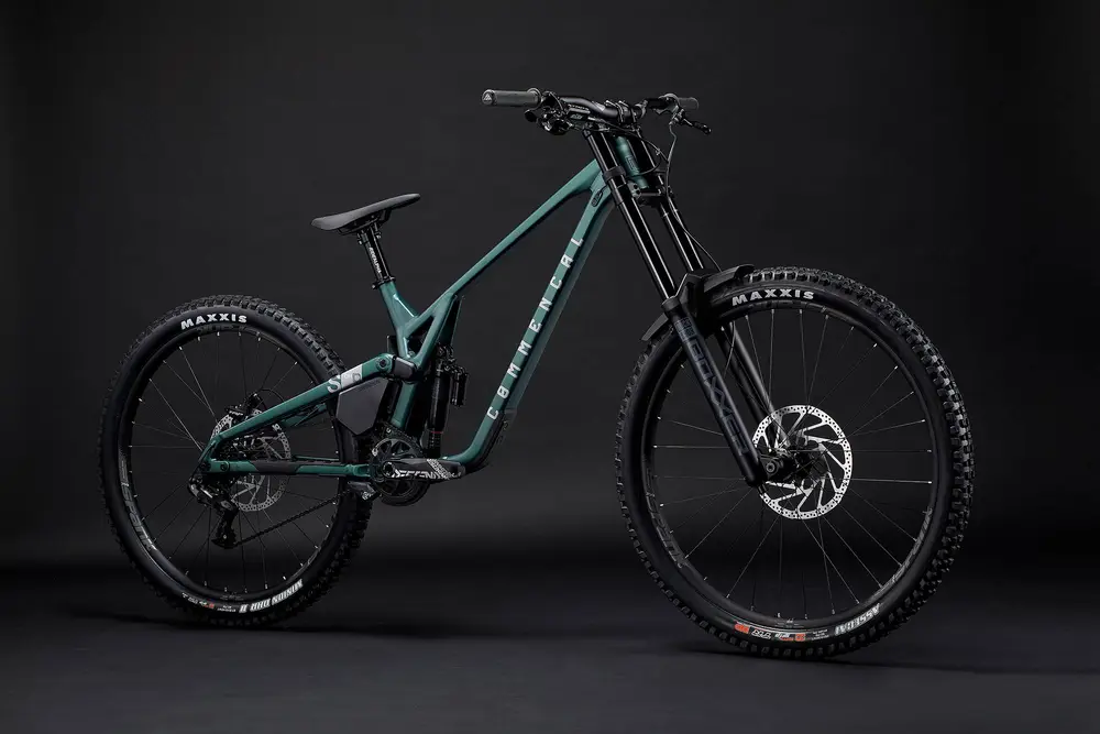2024 Commençal SUPREME DH V5 RIDE NEW ROCKSHOX – Specs, Comparisons ...