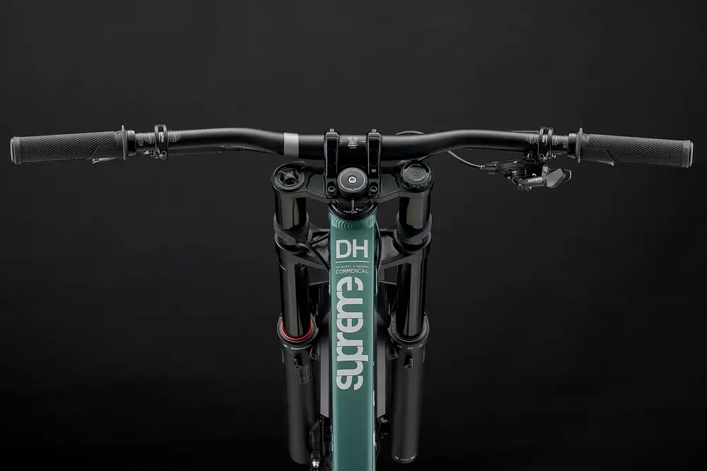 2024 Commençal SUPREME DH V5 RIDE NEW ROCKSHOX – Specs, Comparisons ...