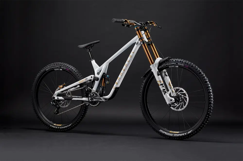 2025 Commençal SUPREME DH V5 SIGNATURE LTD – Specs, Comparisons ...