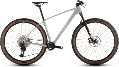 Compare: 2025 Canyon Exceed CF 7 vs 2026 CUBE REACTION C:62, RACE vs ...