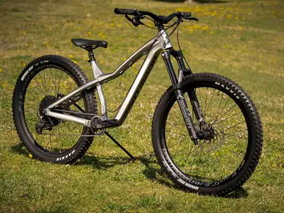2026 Dartmoor HORNET PRO – Specs, Comparisons, Reviews – 99 Spokes
