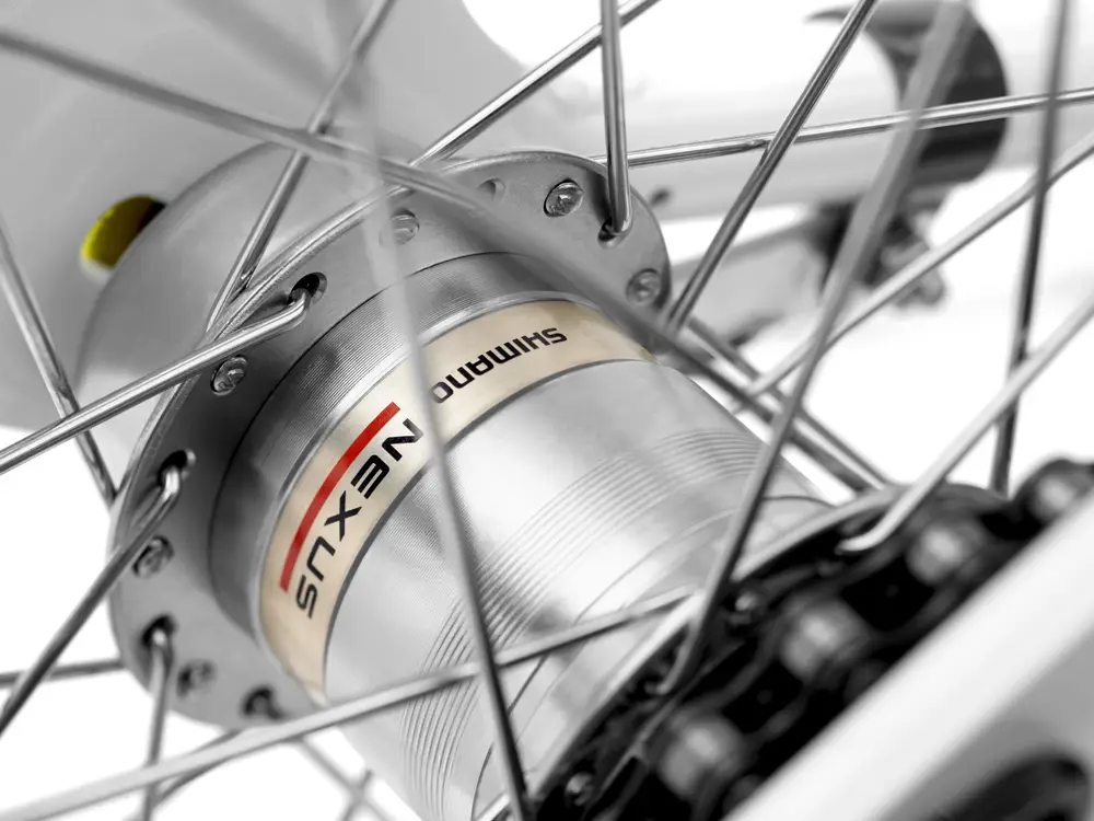 2022 Electra Cruiser Lux 3i Step-Thru – Specs, Comparisons, Reviews ...