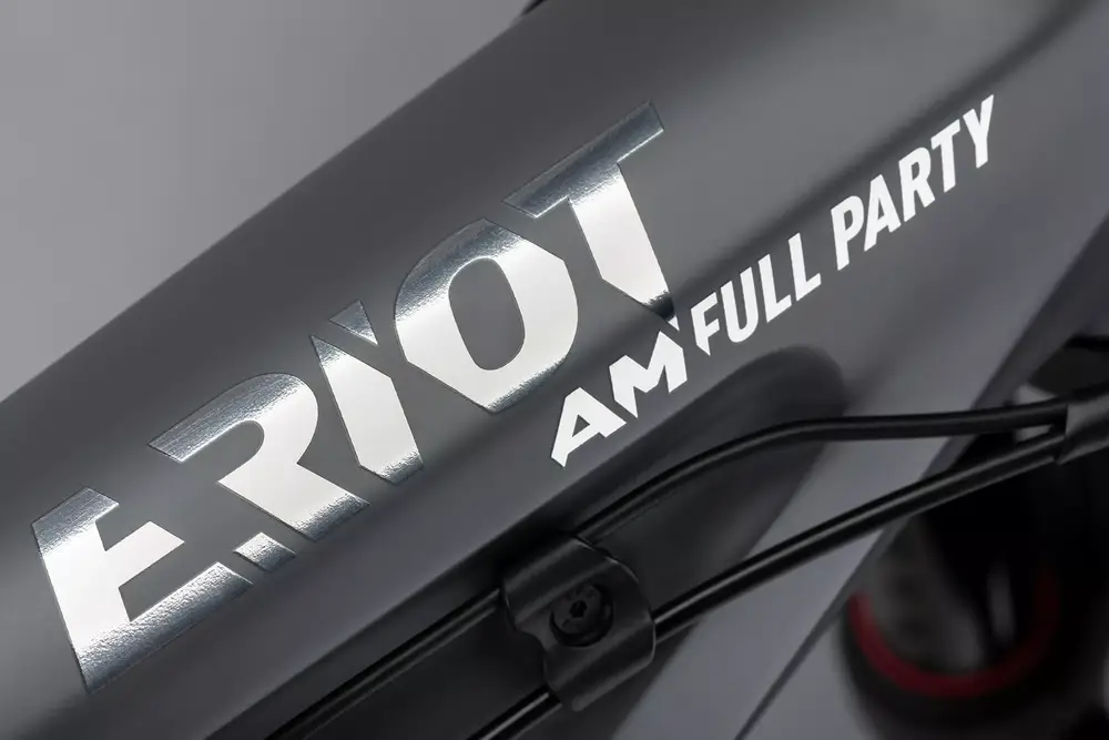 2023 Ghost E-Riot AM CF Full Party – Specs, Comparisons, Reviews – 99 ...