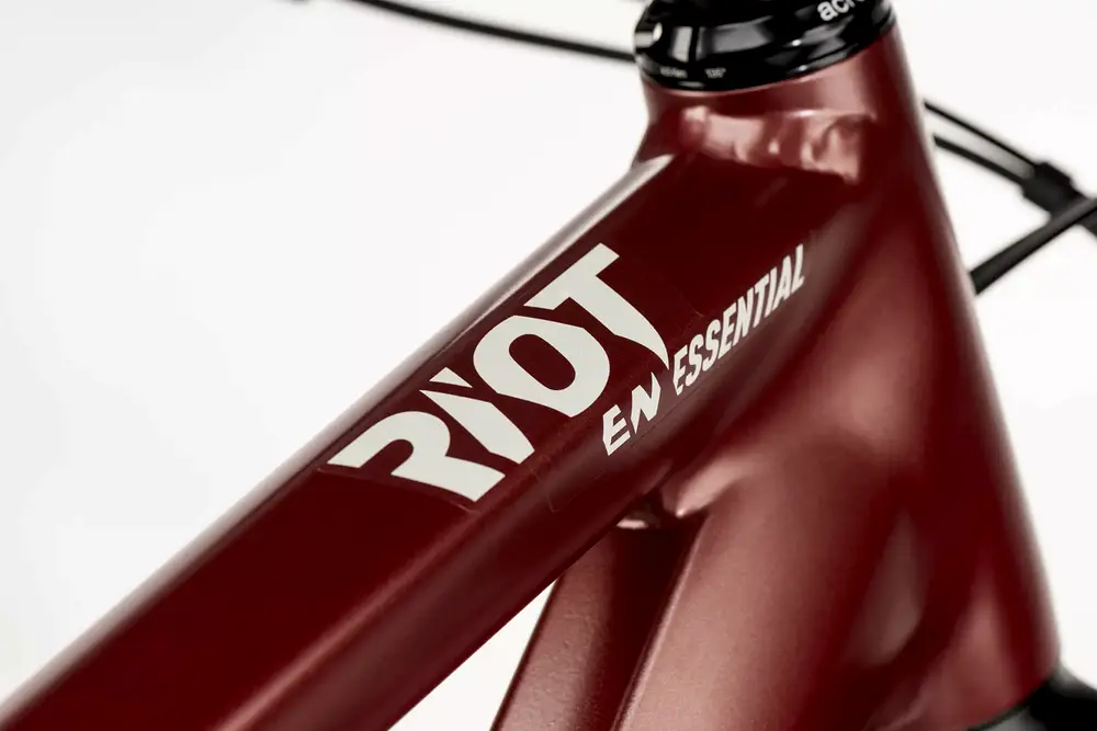 2023 Ghost RIOT EN Essential dust-matt – Specs, Comparisons, Reviews ...