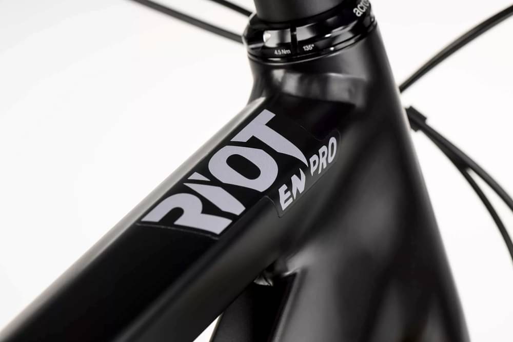 2023 Ghost Riot EN Pro – Specs, Comparisons, Reviews – 99 Spokes