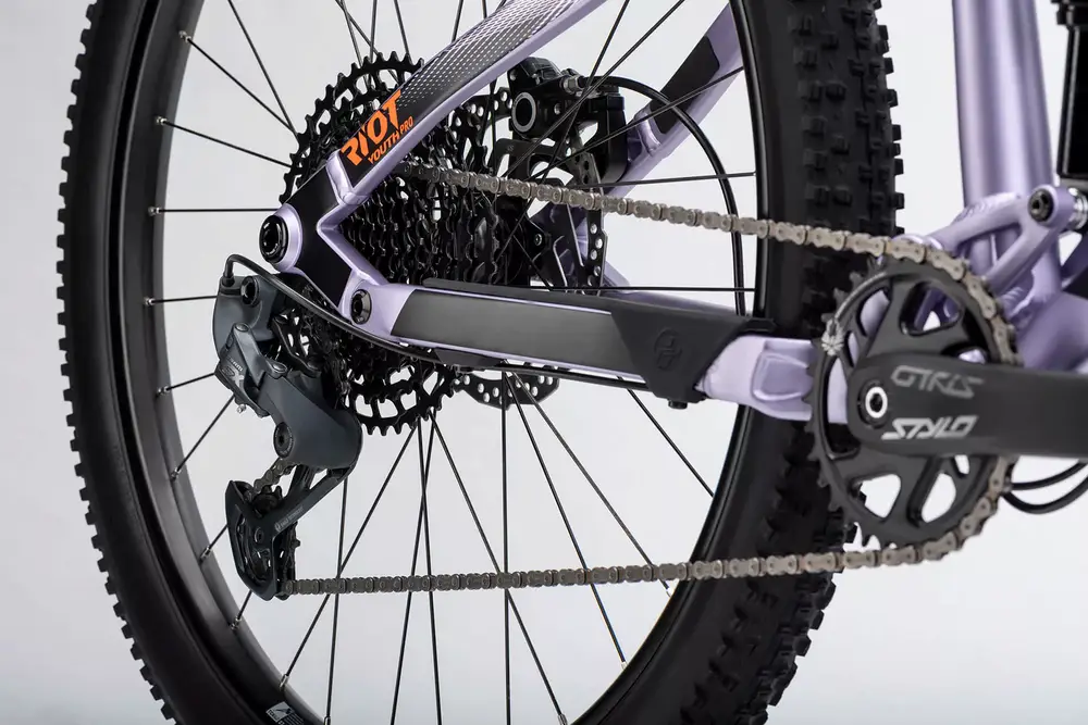 2023 Ghost Riot Youth Pro – Specs, Comparisons, Reviews – 99 Spokes