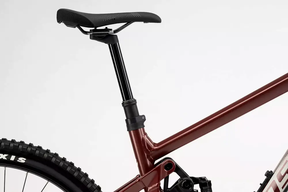 2024 Ghost RIOT EN Essential dust-matt – Specs, Comparisons, Reviews ...