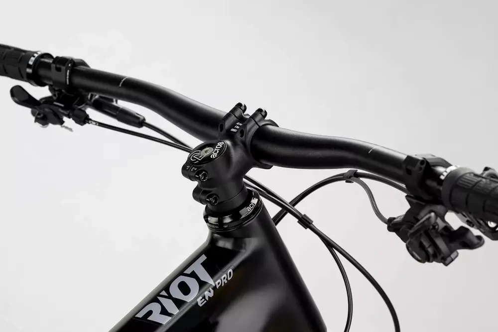 2024 Ghost Riot EN Pro – Specs, Comparisons, Reviews – 99 Spokes