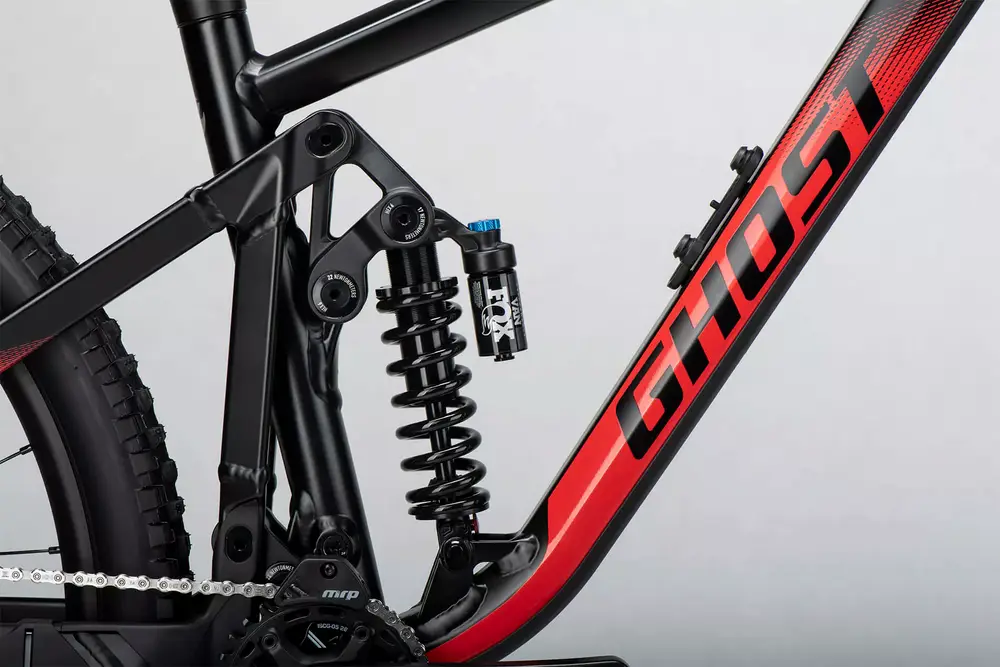 2025 Ghost RIOT EN UNIVERSAL – Specs, Comparisons, Reviews – 99 Spokes