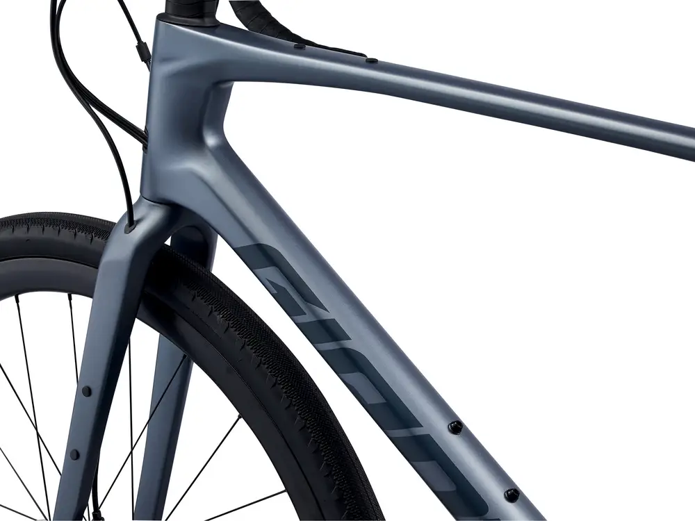 2022 Giant Revolt, Advanced 0 – Specs, Comparisons, Reviews – 99 Spokes