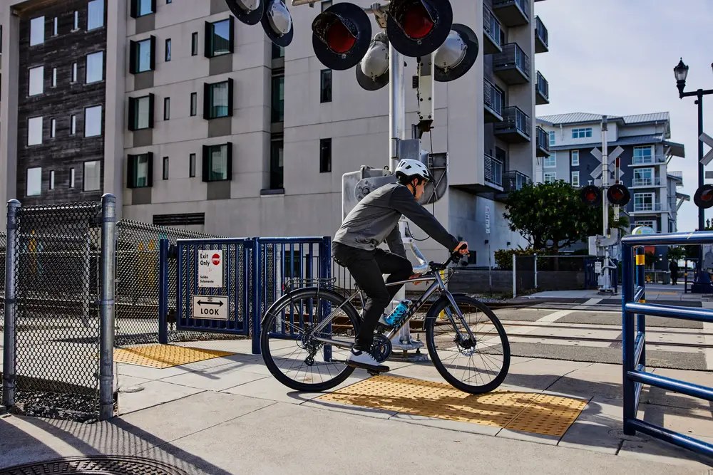 2023 Giant Escape City Disc 2 – Specs, Comparisons, Reviews – 99 Spokes
