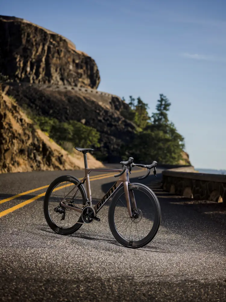 2023 Giant Propel Advanced 1 – Specs, Comparisons, Reviews – 99 Spokes